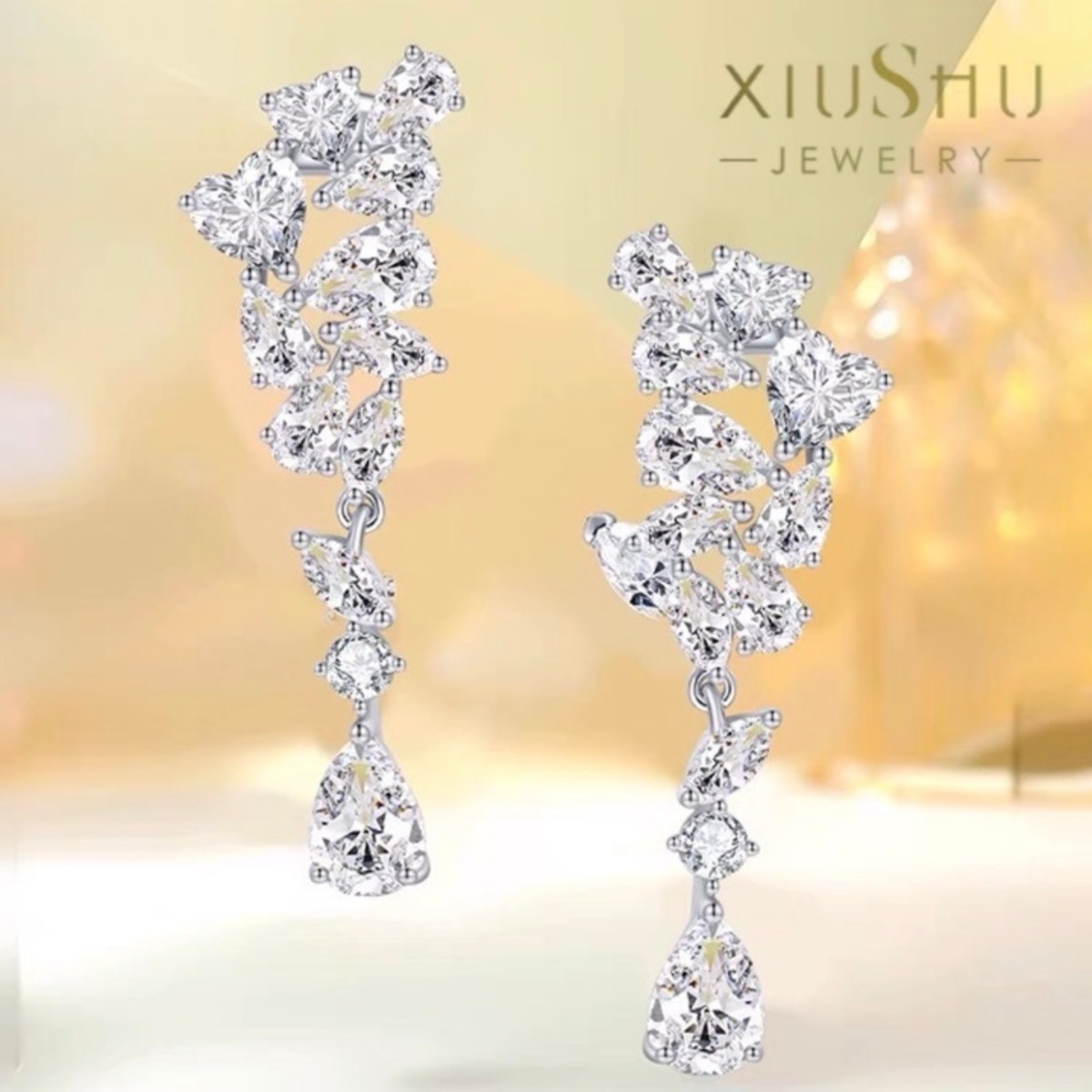 フラワー ハート ドロップ 高炭素ダイヤモンド キラキラ ゴージャス ピアス ラグジュアリー 揺れる 花 ホワイト | キラキラゴージャスジュエリーのXIUSHU(シュシュ)