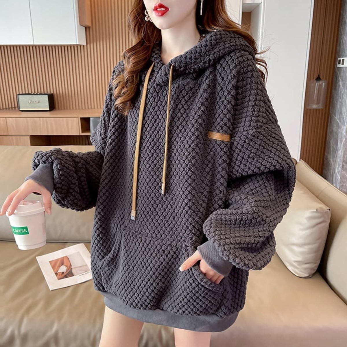 目立つ 気質満点 パーカー | MILUNI