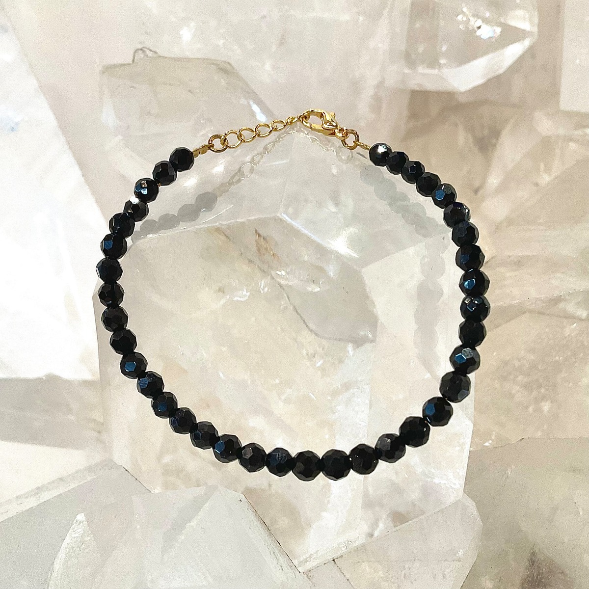 ブラックスピネル ワイヤーブレス 4mm | AMERI 自由が丘店 天然石・パワーストーン・ペンデュラム