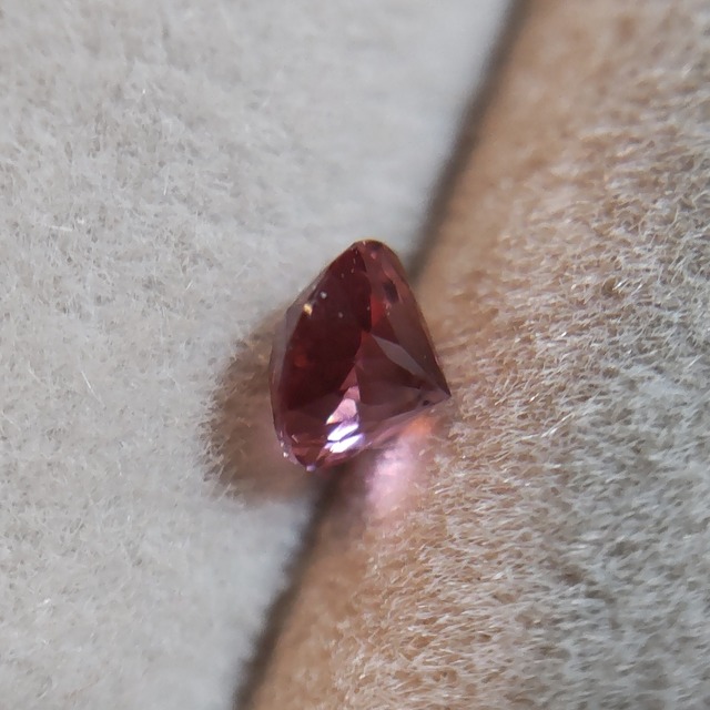 スピネル 0.26ct【2311-002】 | TABLE STONE