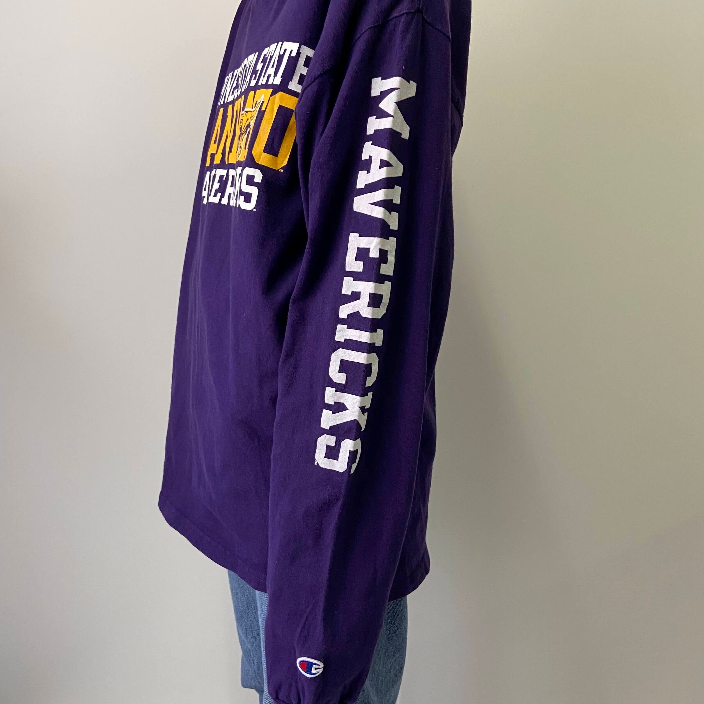 Champion チャンピオン Mankato Mavericks カレッジチーム ロゴプリント ロングTシャツ メンズXL 古着 パープル ...