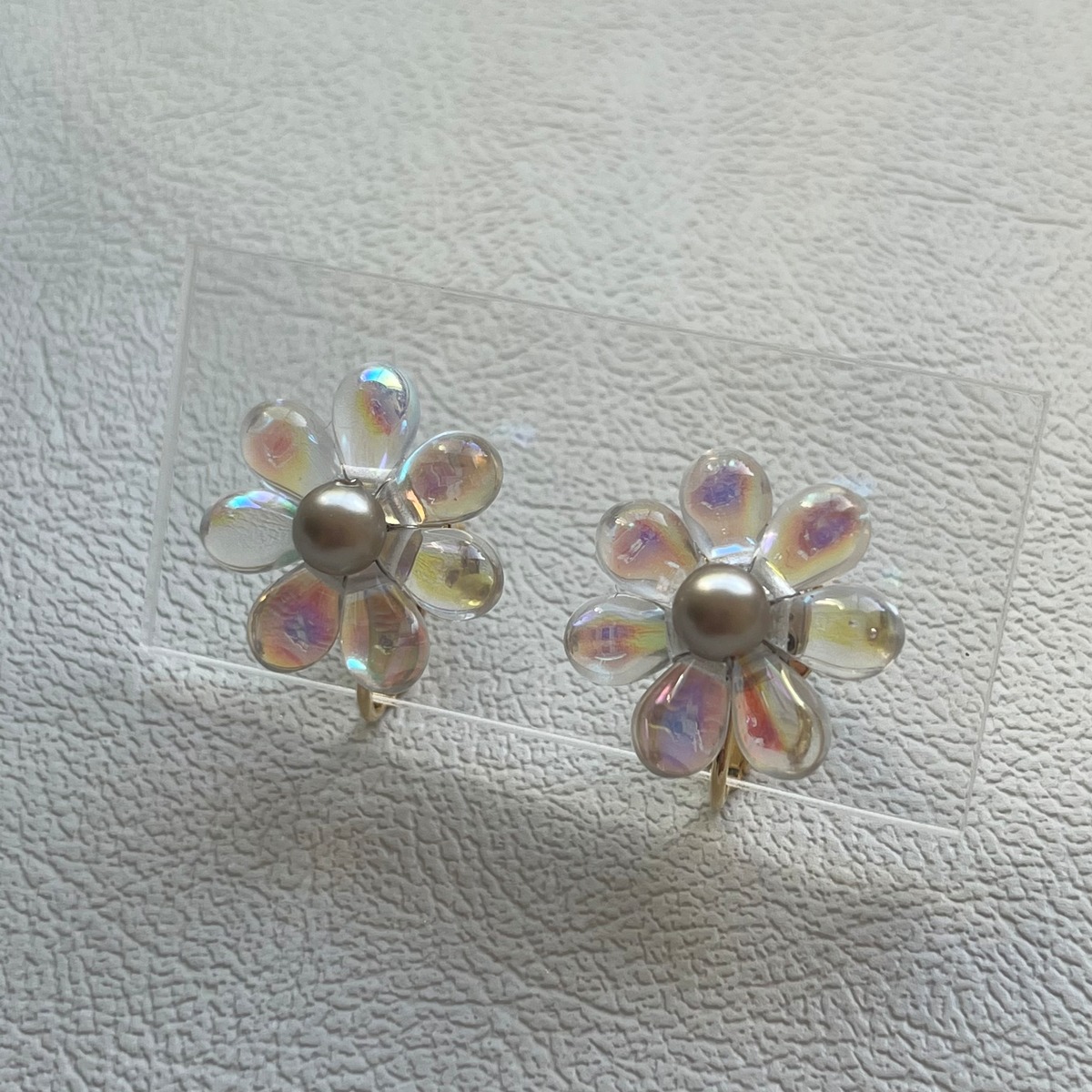pulupulu flower ぴたり クリアオーロラ | m:/:M エムエム ～上品さと遊び心の融合～