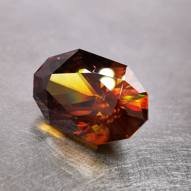 スフェーン 2.42ct / E-1210A | Tam＆Tam Gem