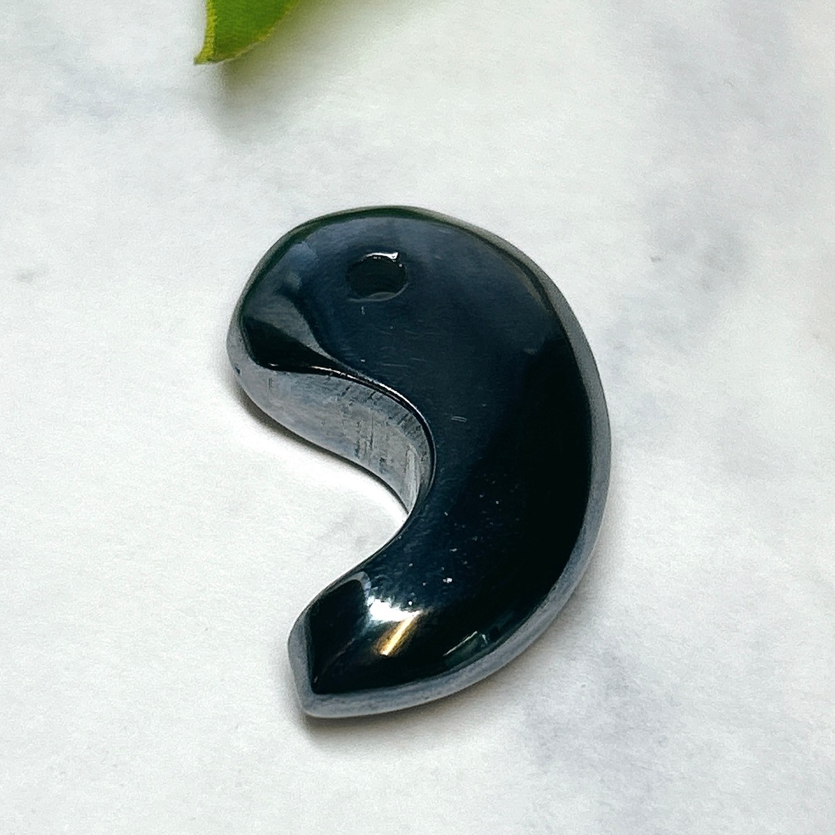 【E10013】勾玉＊テラヘルツ波＊シリコン＊ペンダント＊magatama＊Terahertz＊Silicon＊Pendant | クリスタル ...