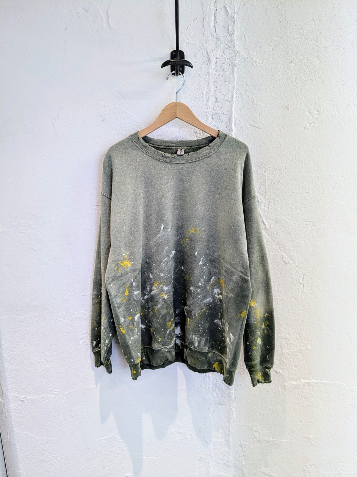 Fade and Damage and Painted Design Sweat Shirt "Green" | tokiclothing