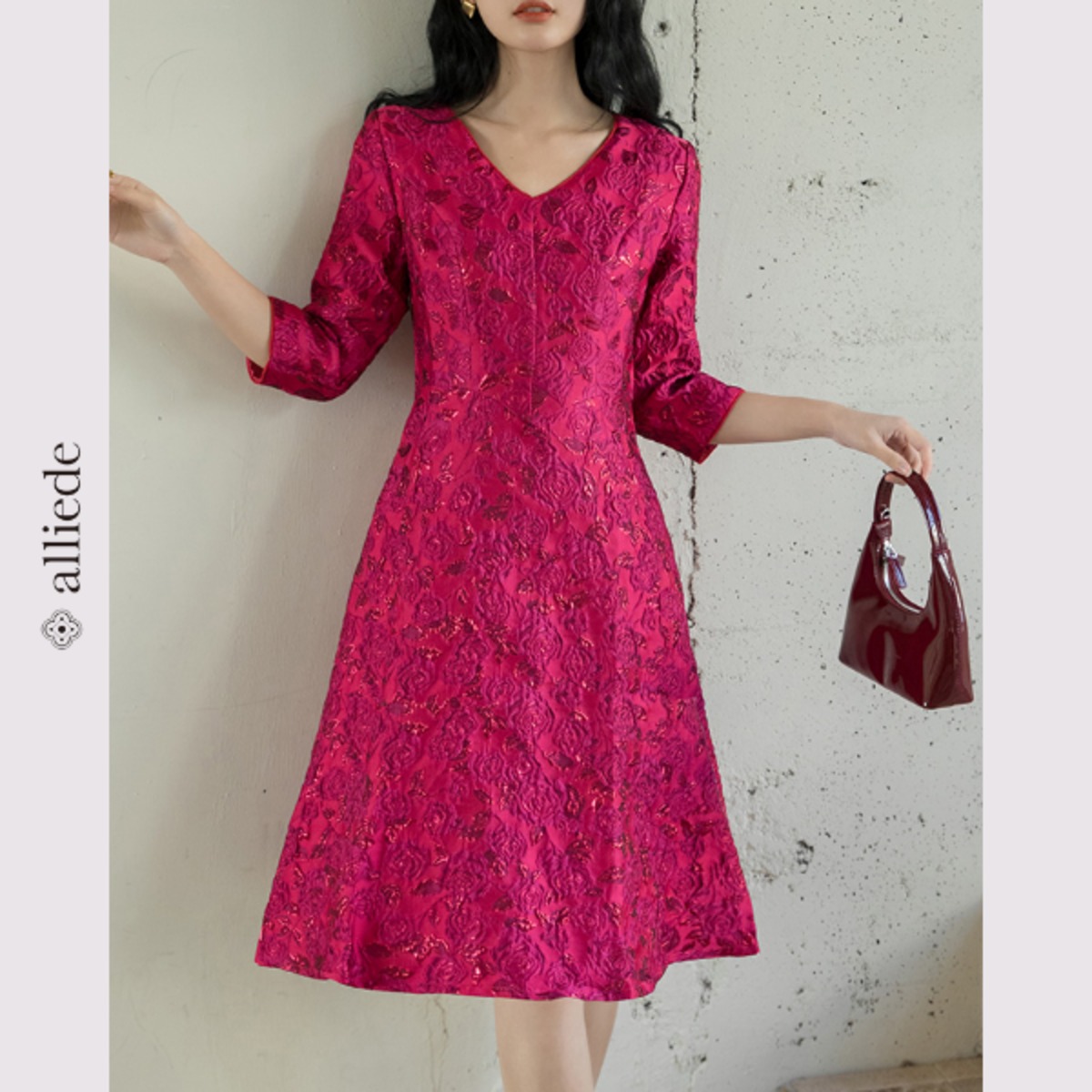 フローラルジャカードVネックドレス A2582 | alliede