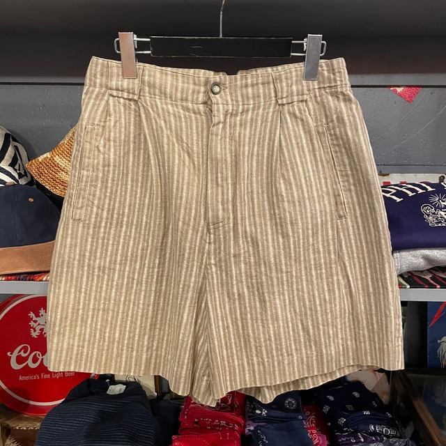Rafaella 2 Tuck Linen Shorts | VOSTOK