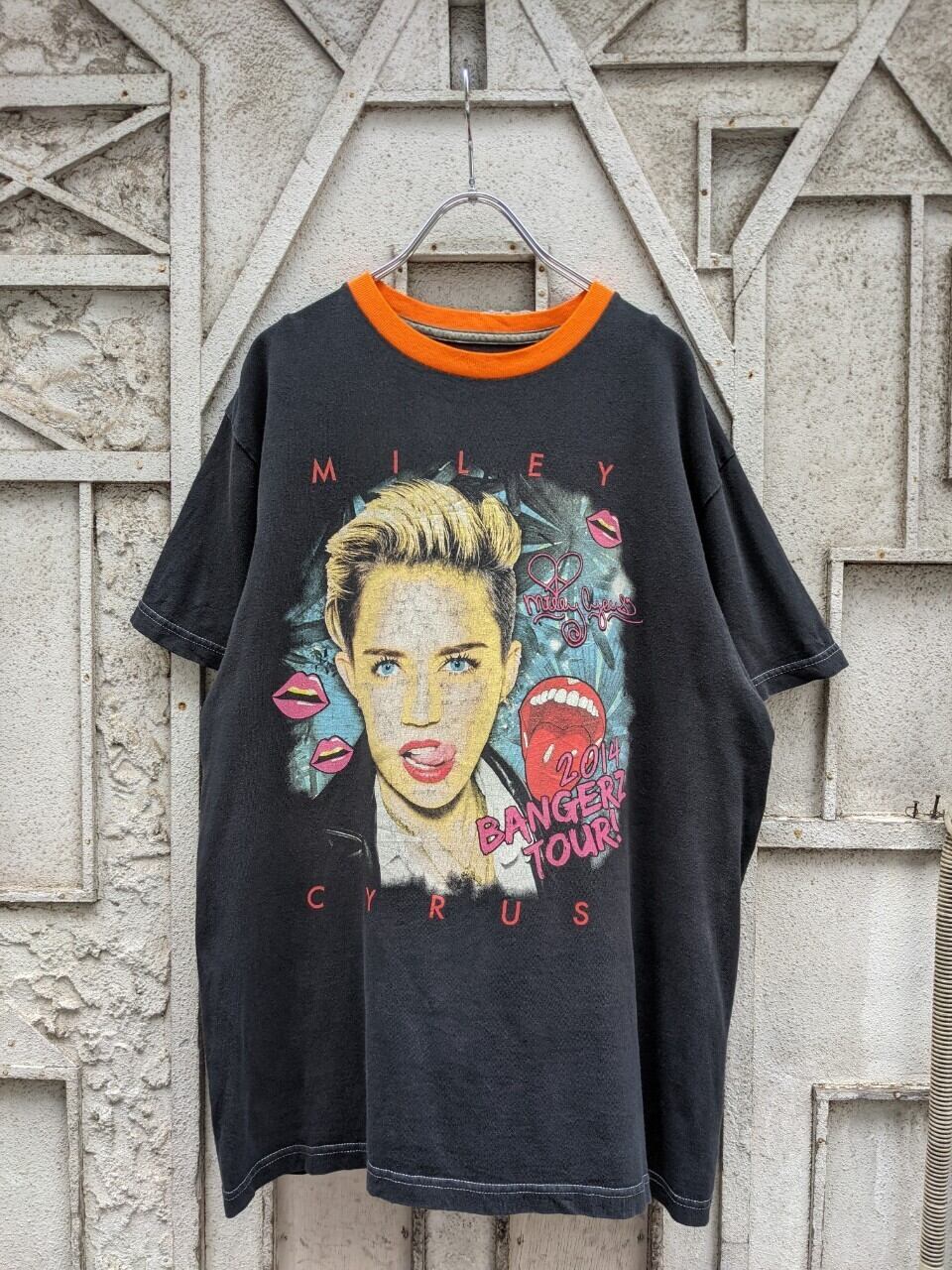 "MILEY CYRUS" tour tee | 深緑オンライン
