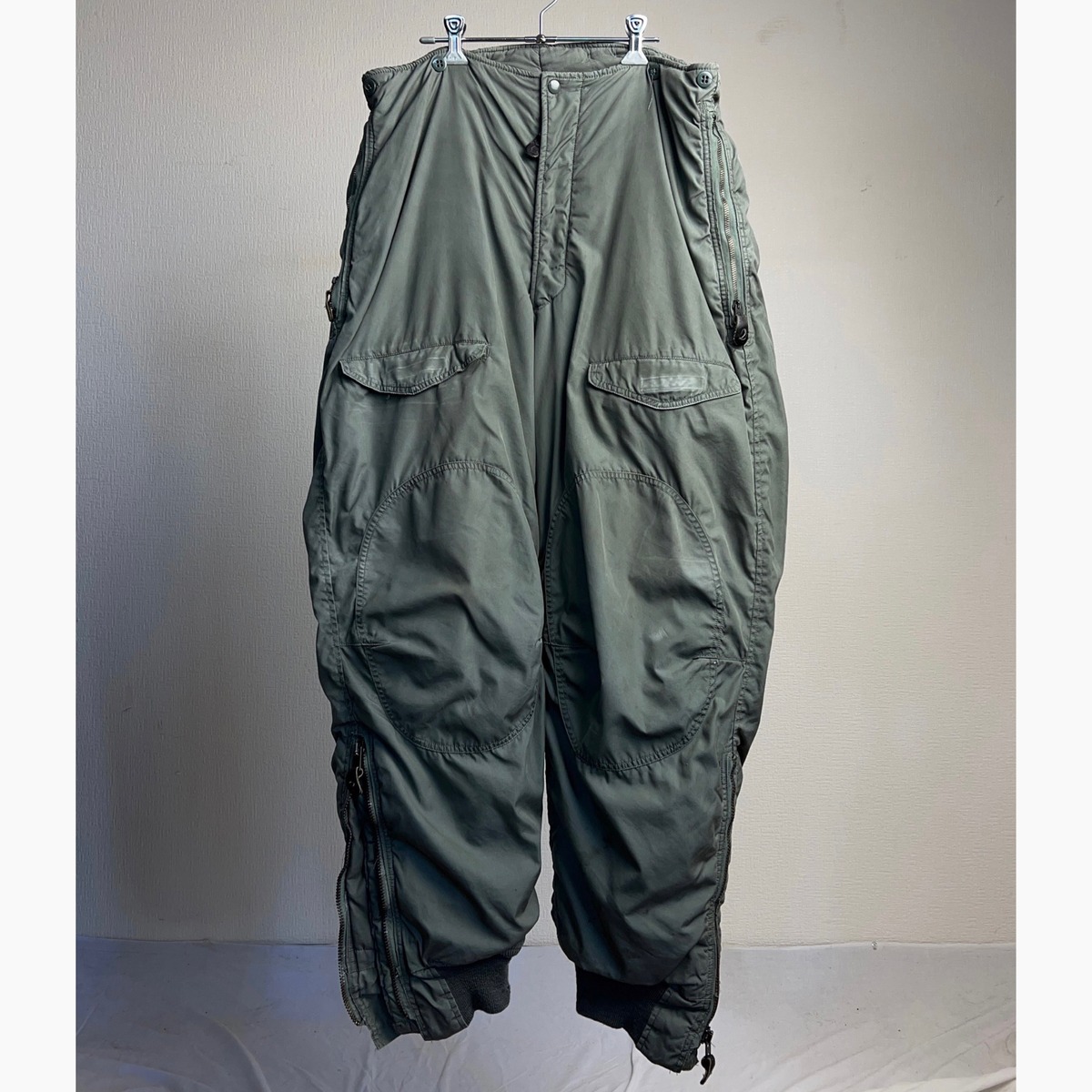 1980's F-1B U.S.AIR FORCE FLIGHT PANTS 【1101A120】【送料無料】 | 【公式】Thrift ...