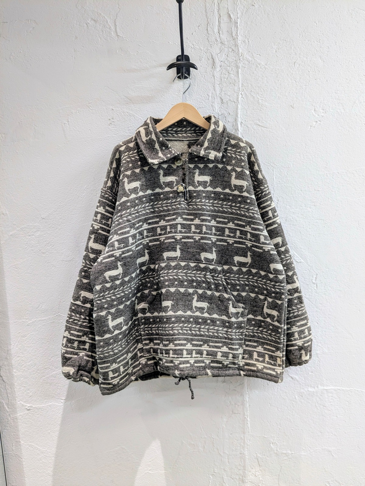 Animal Pattern Wool Pullover Rug Blouson | tokiclothing