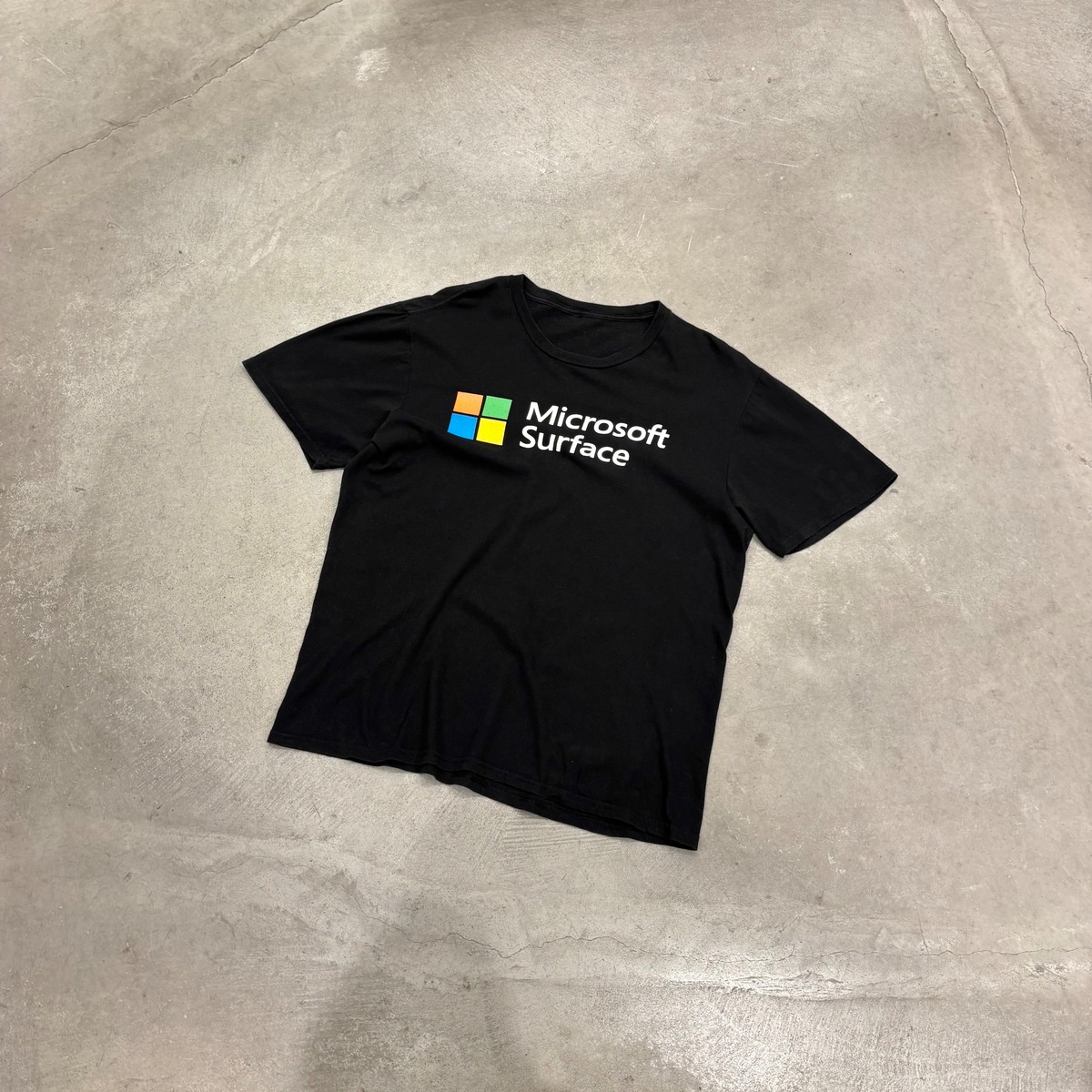 ”Microsoft“ Logo Print Tee | RENGA CLOTHING STORE