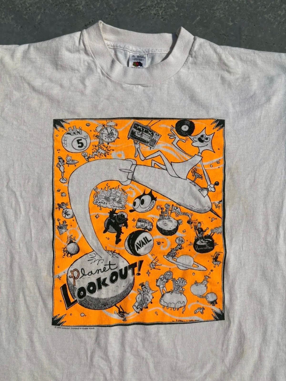 90's LOOKOUT RECORDS T shirt | jump