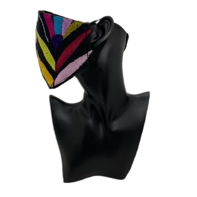 イダルゴ州 オトミ刺繍マスク 黒 Hidalgo Otomi Embroidery Mask E | NOENVANO by ZAPOTECO