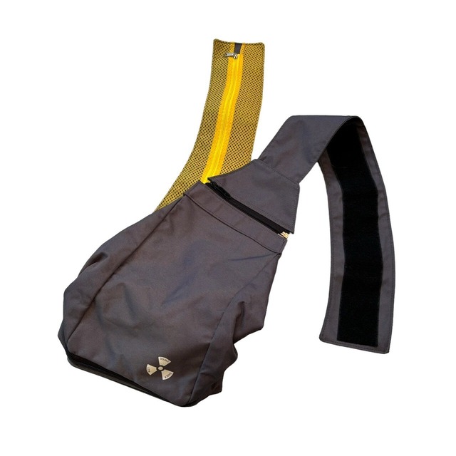 "DOUBLE SHOCK " Greige color velcro shoulder bag | Kissmet