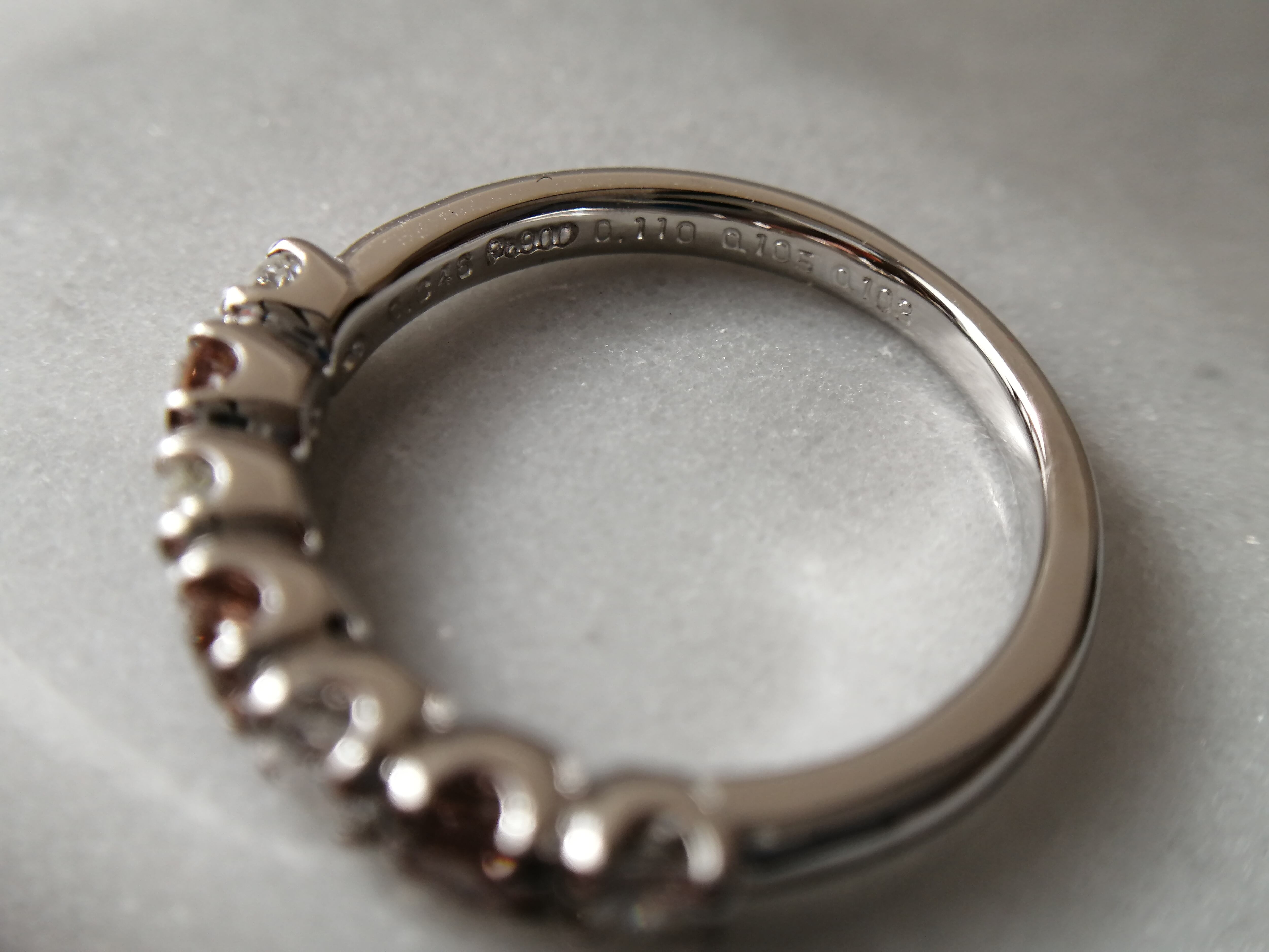 Pt900ピンクダイヤモンド(0.110ct 0.105ct 0.103ct)/ダイヤモンドハーフエタニティリング | fancy color plus