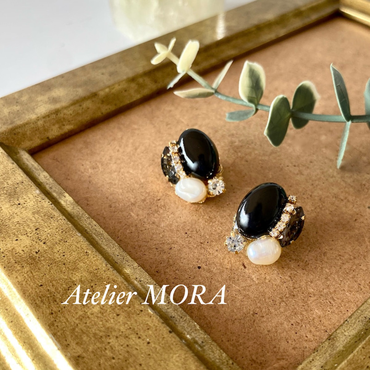 《ポジティブを引き寄せる》ブラックスピネル モードビジュー イヤリング・ピアス（ブラック） | Atelier MORA