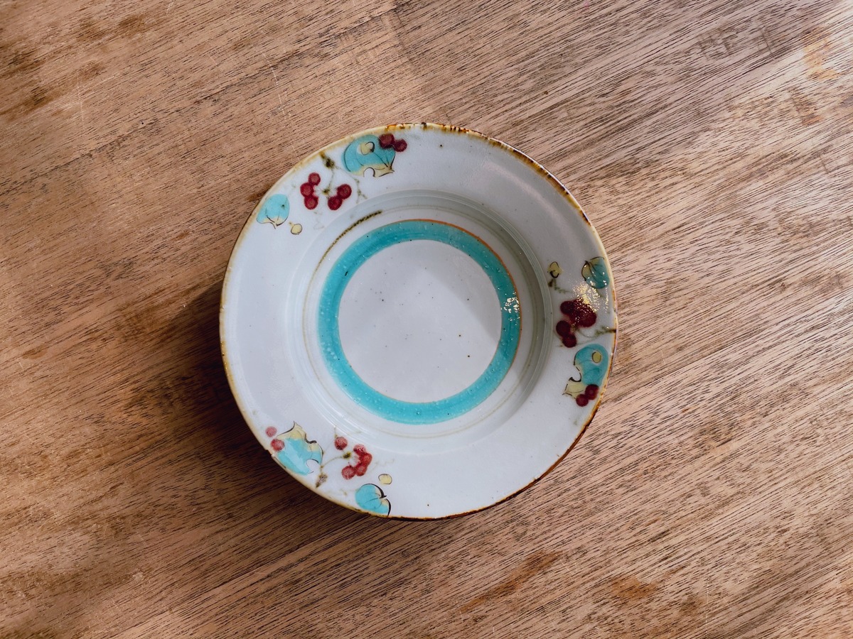 砥部焼/中田窯/6寸リム皿（釉裏紅加彩/緑）① | うつわと道具 うわのそら
