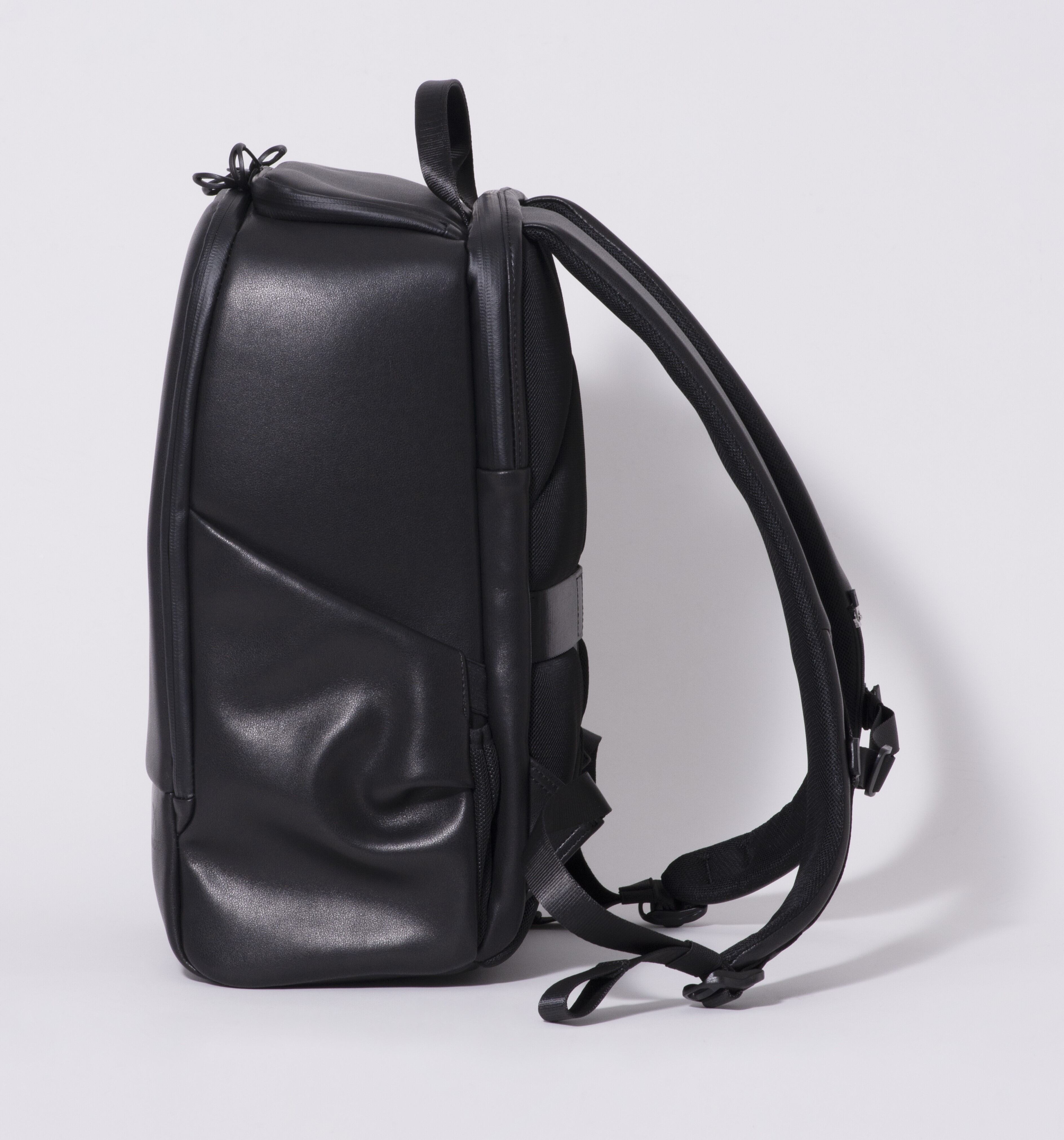 SY-05オールブラック しーさーコラボエクストラポケットバッグ（止水ファスナー） | NOMADIC公式ECショップ