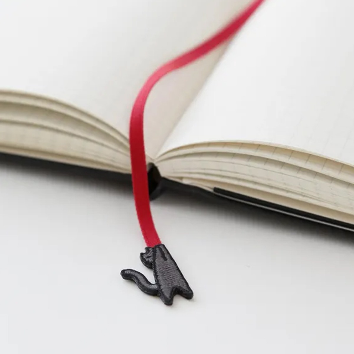 PATCH MARK 刺繍ワッペンのブックマーカー | たに紙。《タニシショップ》｜紙と文具 印刷・複写メモの販売