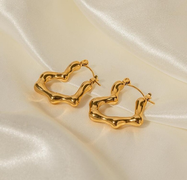 Lumpy heart pierce | SOLIRE