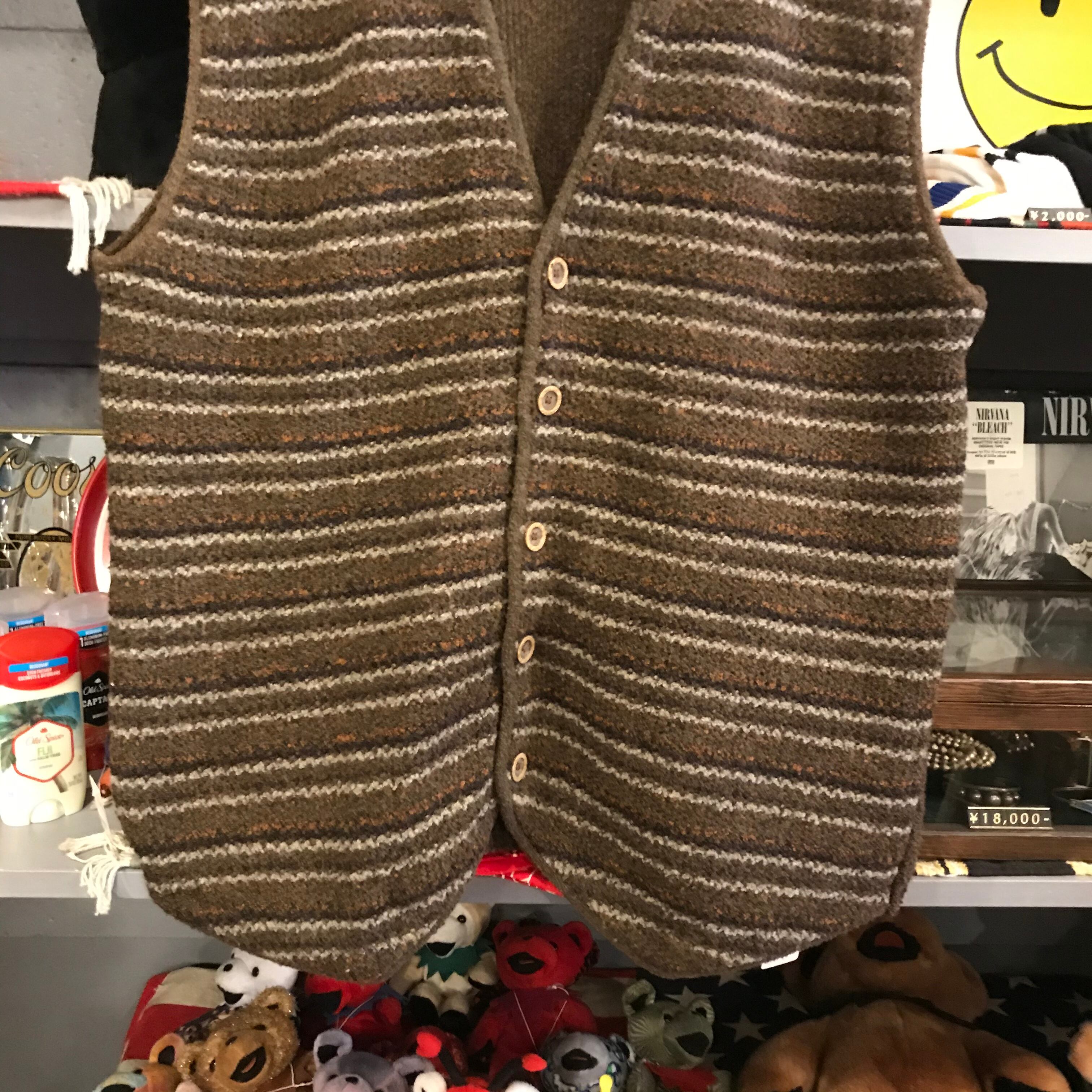 Border Pattern Acrylic Knit Vest | VOSTOK