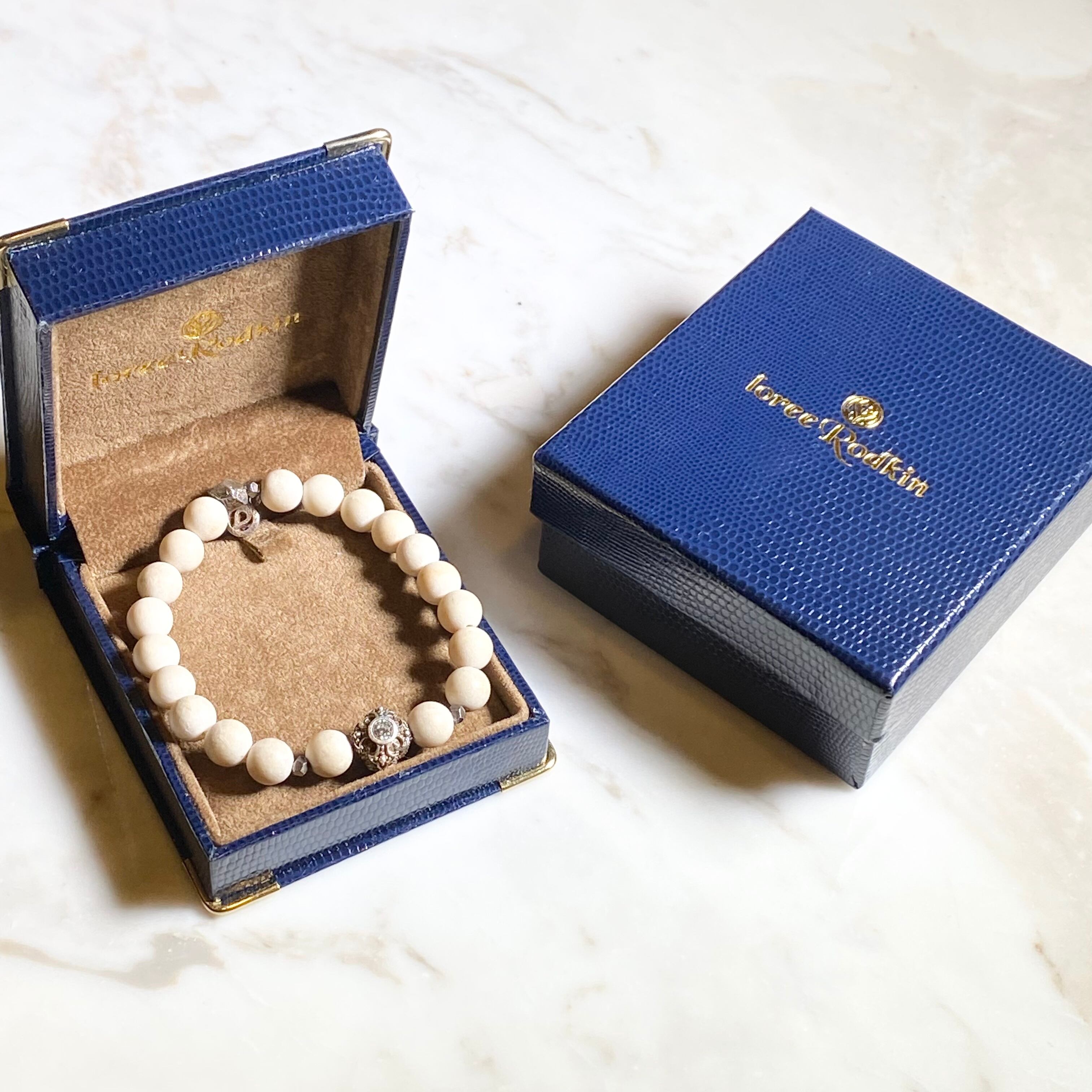 LOREE RODKIN white stone beads bracelet | NOIR ONLINE