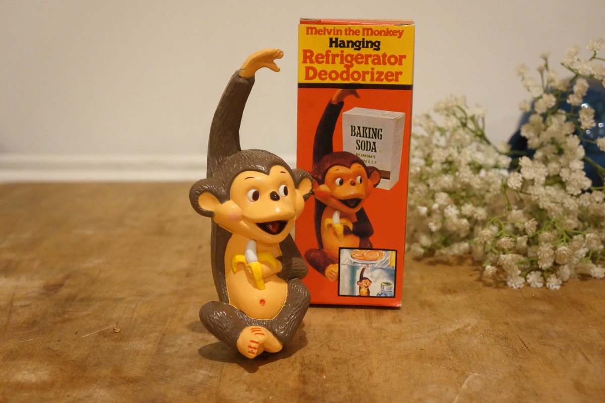 Melvin the monkey Hanging Refrigerator deodorizer / おサルのメルヴィン ヴィンテージ冷蔵庫 ...