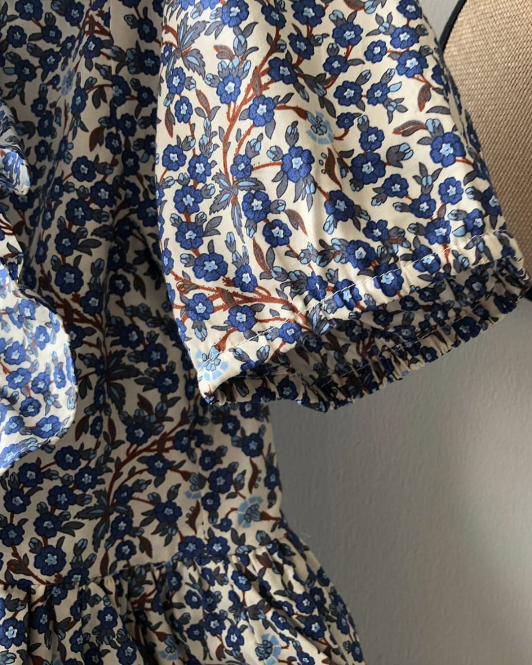 blue flower frilled blouse A1558 | Lucy's Select blue flower frilled blouse A1558 | Lucy's Select
