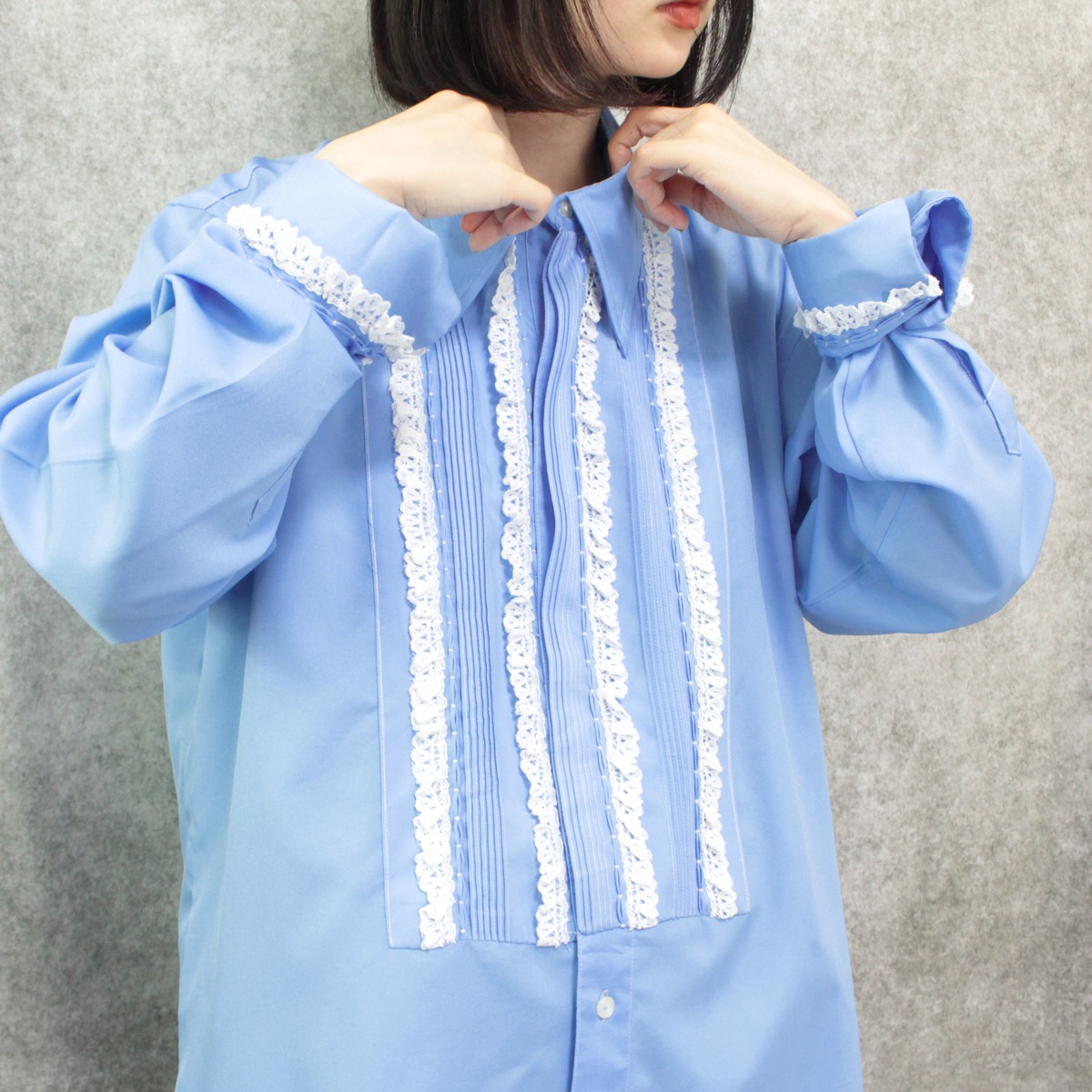 frill design saxe blue shirt | 1ROOM