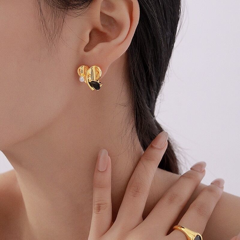 ハートモチーフゴールドピアス A825 | alliede