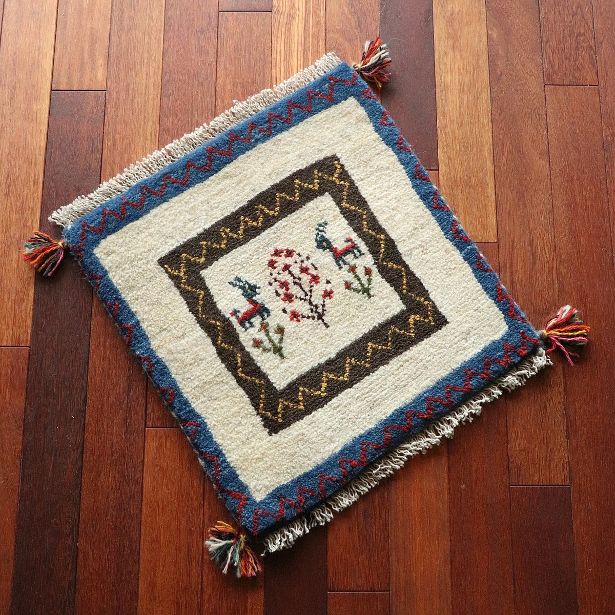 【g0020】 ギャッベ（ギャベ） 約40×40㎝ [Iran/Shiraz] | 北欧ヴィンテージ雑貨 Prae Interior(プラエ インテリア)