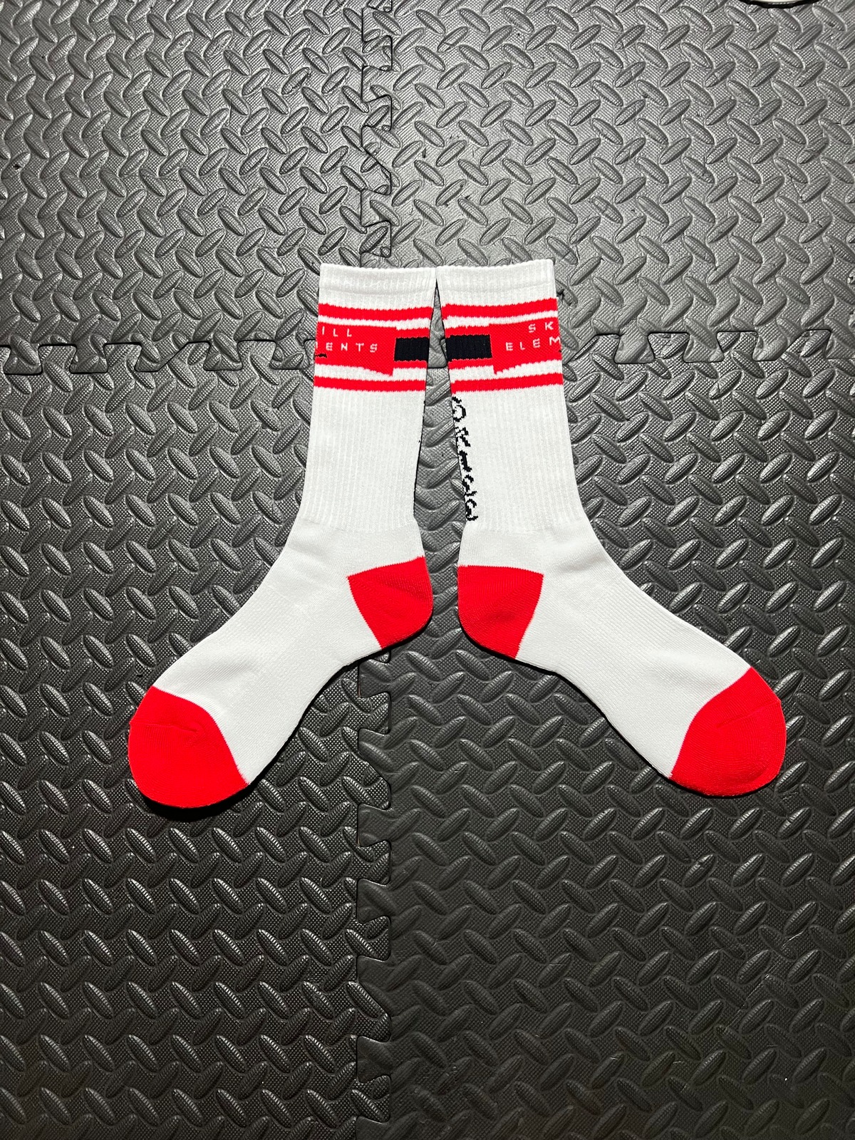 SKILL ELEMENTS BOW SOCKS RED | SKILL ELEMENTS & SWG