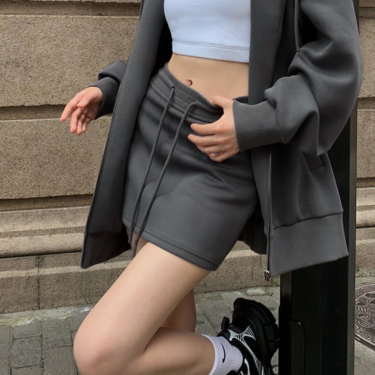 アーバンスポーティーミニスカート G0118 | GLAMIFY