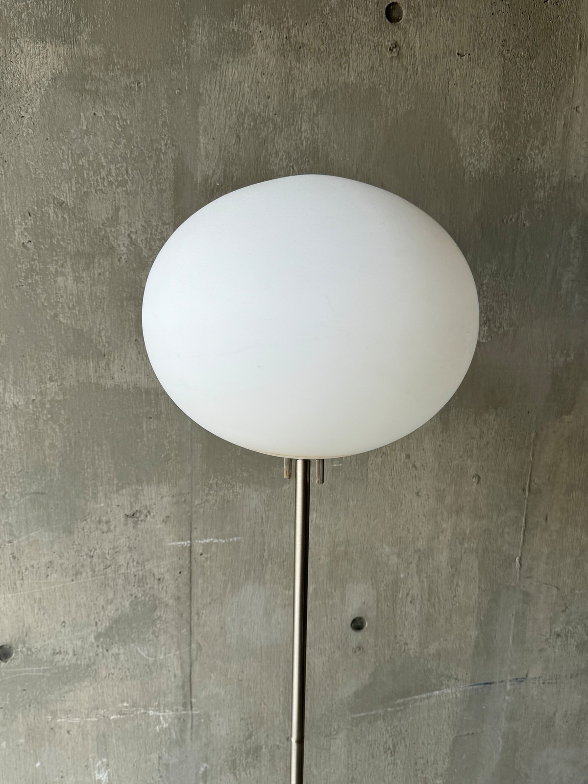 Ball Flor Lamp | No Rest