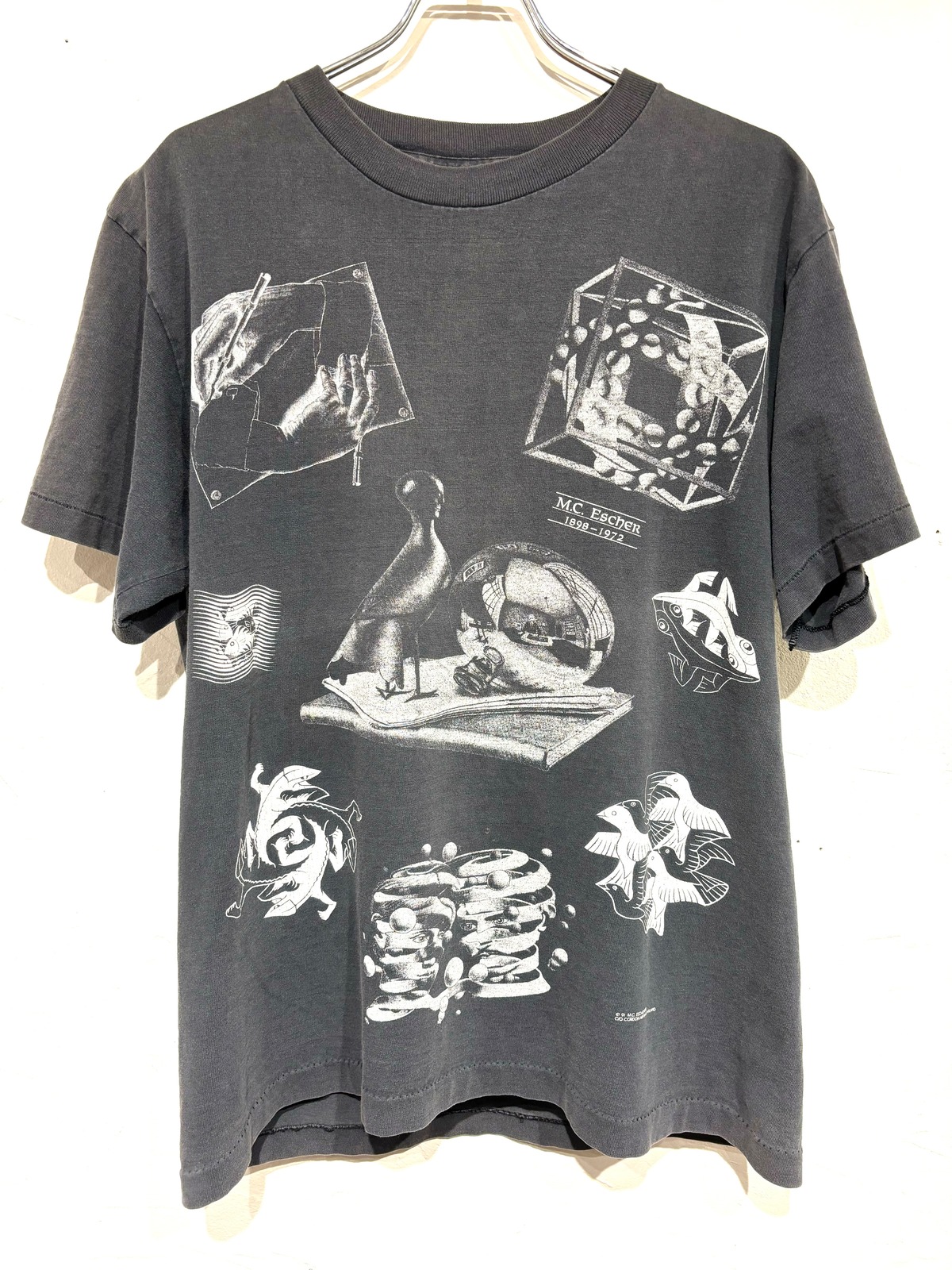 M.C.Escher 90s ANDAZIA USA GOOD FADE! BLK L エッシャー tシャツ アート 両面 | 古着屋NAKA