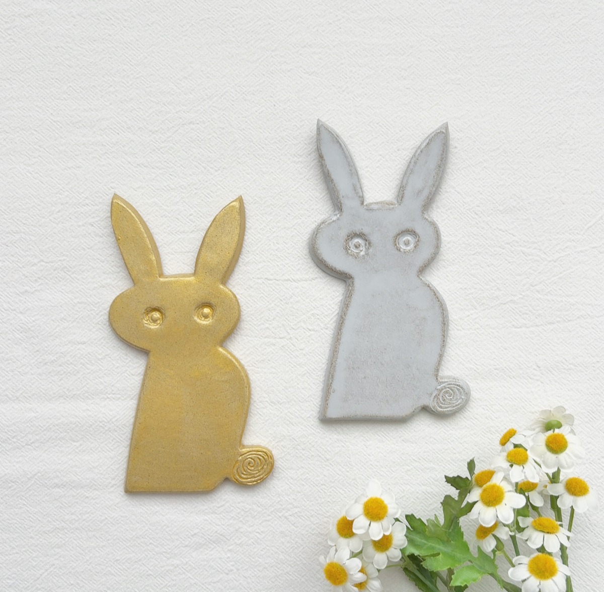 【Kotikissa】座ったうさぎ M（No.5-25,5-26） | nijihoshi