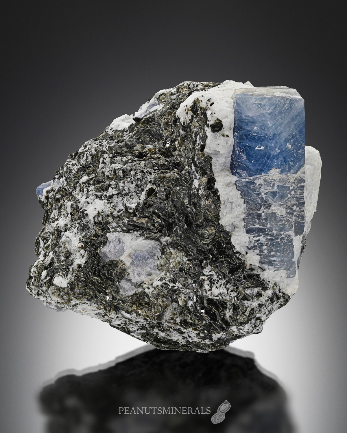 サファイア / アルバイト / マイカ【Sapphire with Albite & Mica】ネパール産 | PEANUTS MINERALS