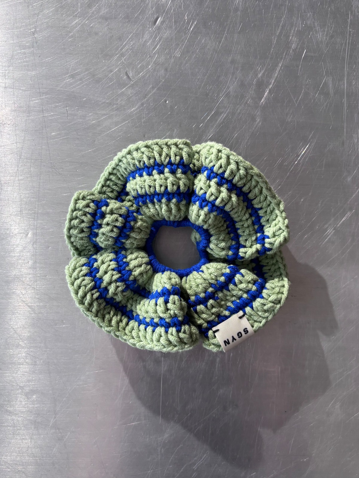 crochet knit scrunchie (light green) | SugarYarn