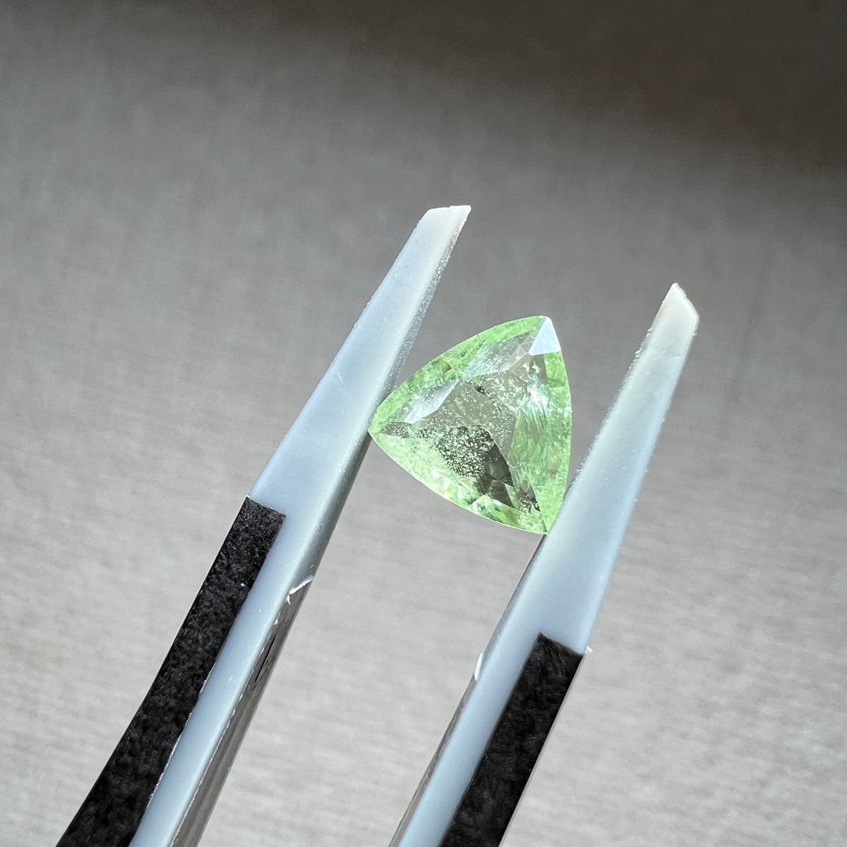 ミントガーネット 〜星輝くミント空〜 0.67ct | GEMマニ屋