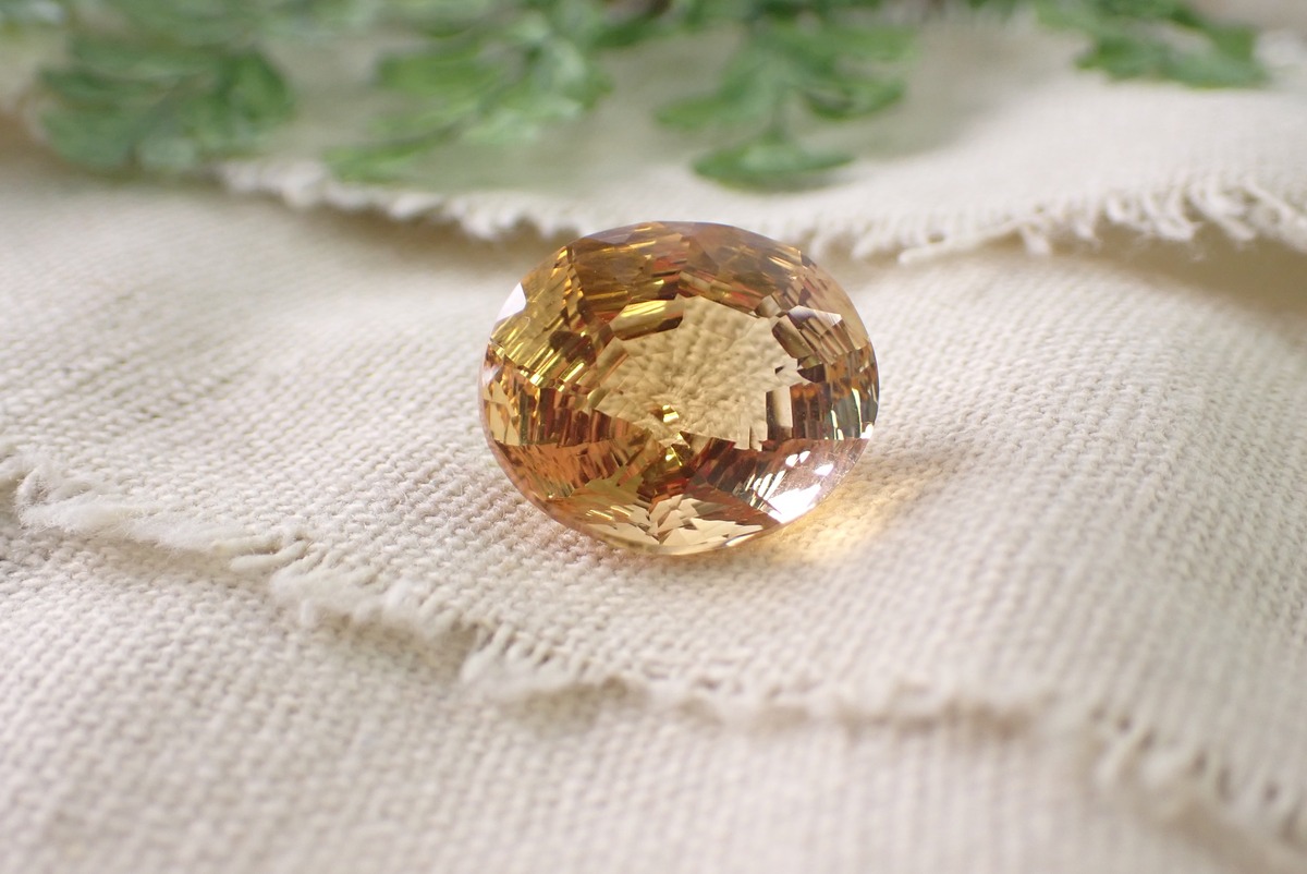 シトリン(コンケーブカット) 16.01ct [C5‐413] | differencee(ディファレンシー)