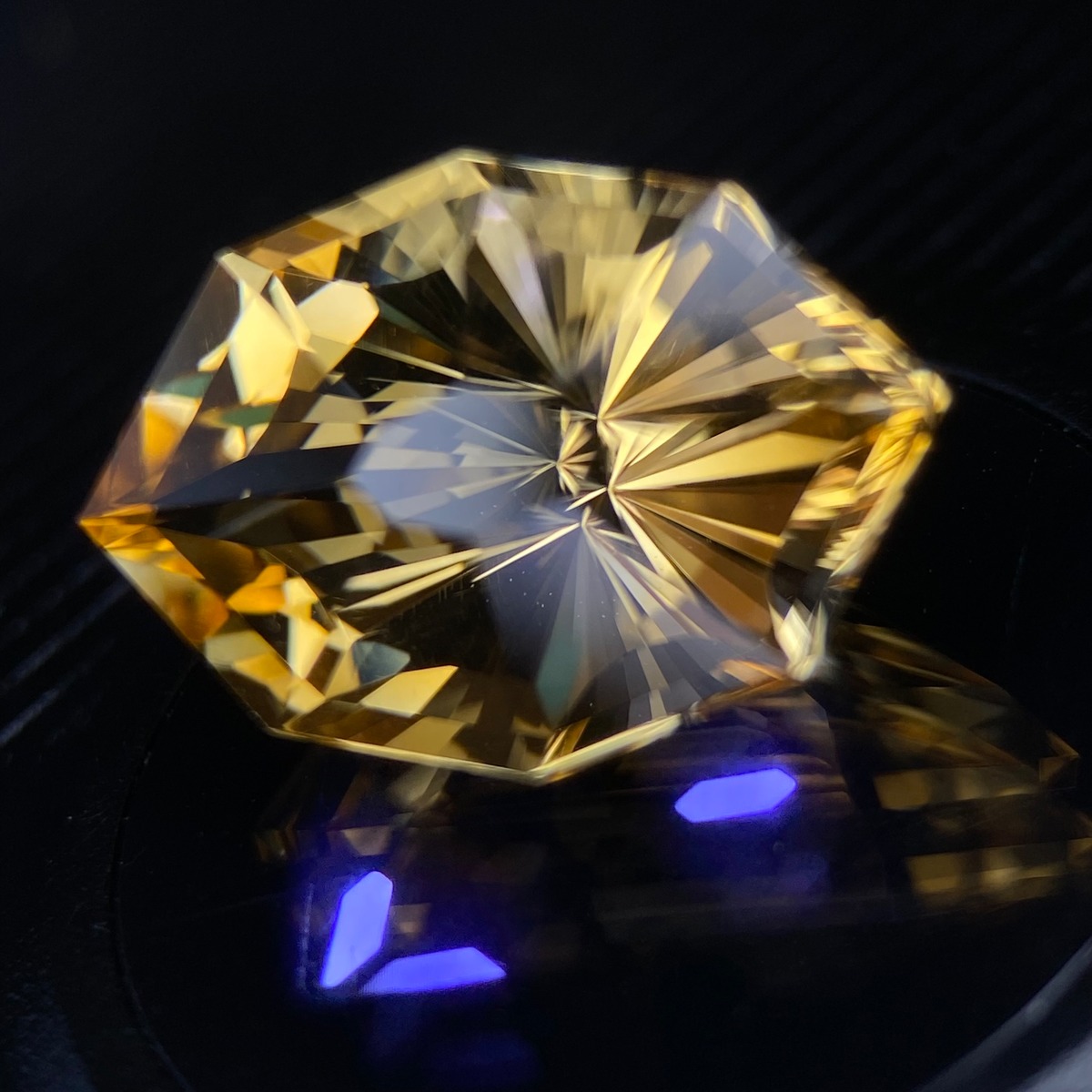 【NEW CUT】Citrine 4.21ct / Umbrella Narika Cut | New GemTreeJapan BASE Shop
