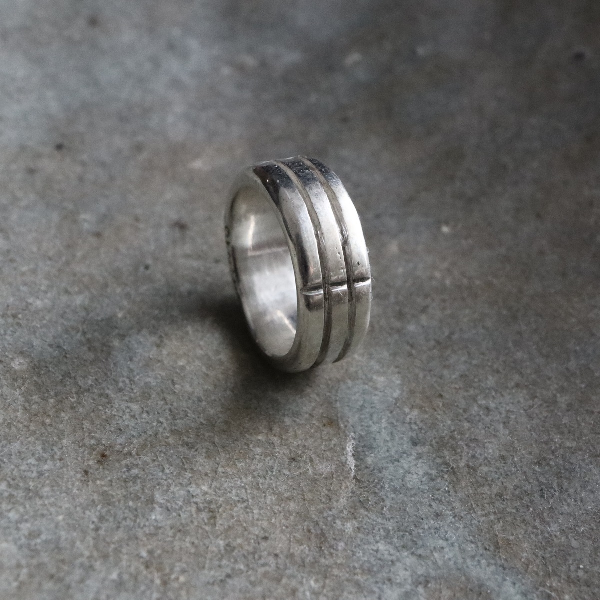 classic sharp ring | GINTO