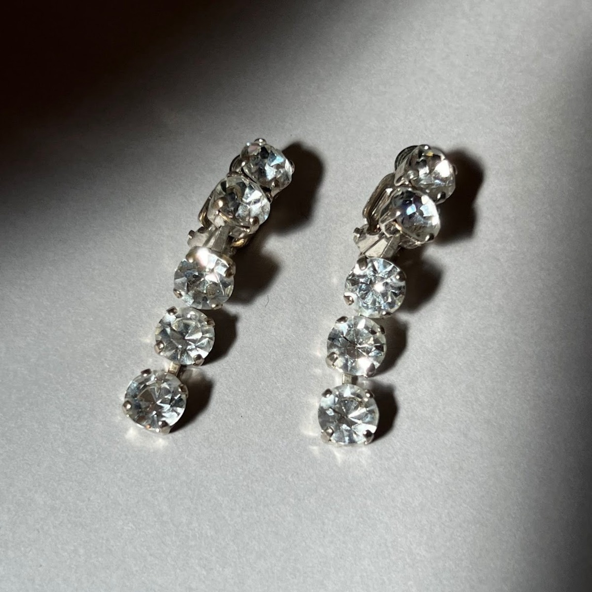 ラインストーン イヤリング 《E-0098》 | ModernLoop ユーズドアクセサリー専門店