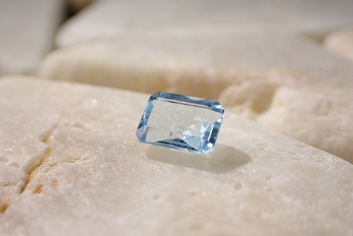 ブルートパーズ 2.19ct [C2‐671] | differencee(ディファレンシー)