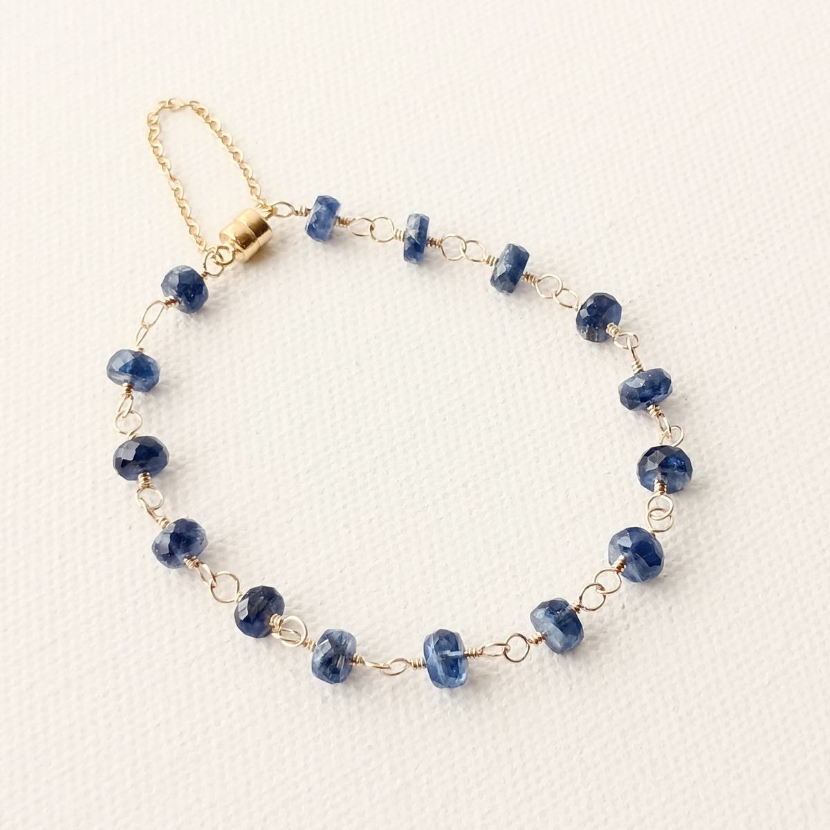 14Kgf×カイヤナイト 着脱簡単 ️マグネットクラスプブレスレット | Tiny.S(タイニイ·エス)