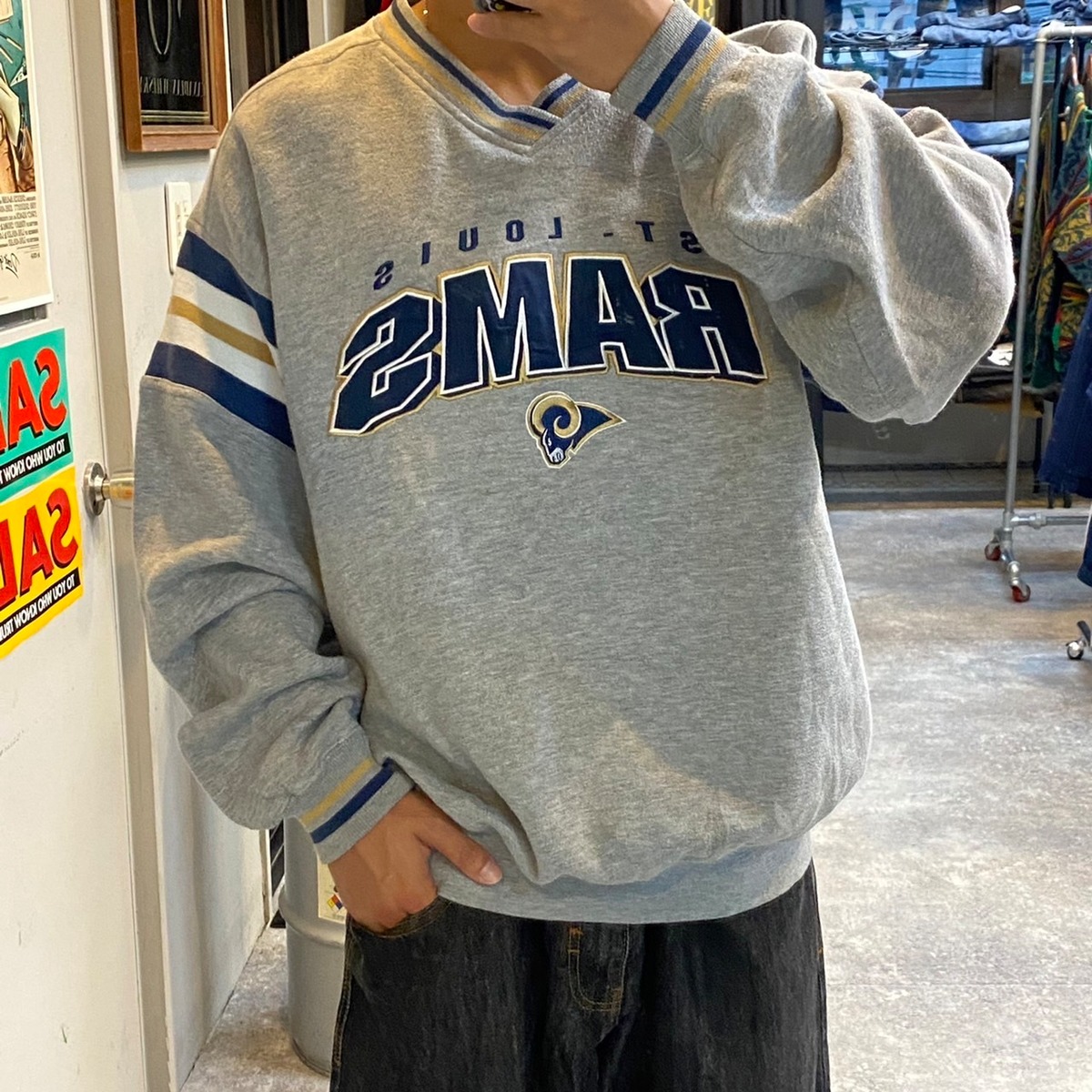 NFL ST. LOUIS RAMS SWEAT SHIRT | REBIVE