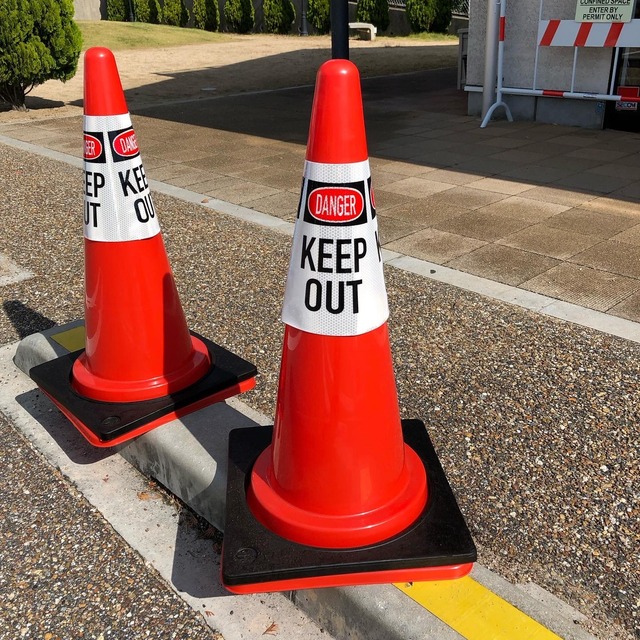 PYLON SIGN | Transit.