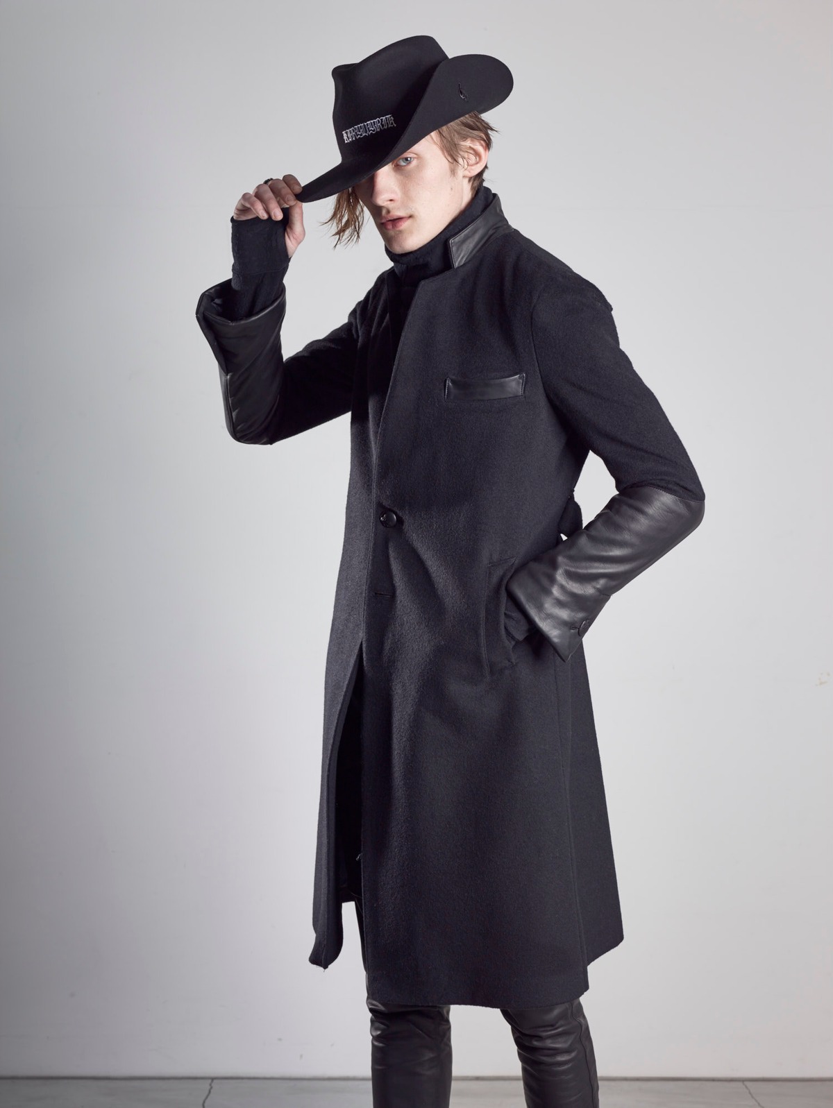 Stand Collar Leather Combi Coat | DETRUIRE