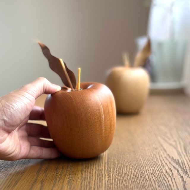 Wooden apple (essential oil diffuser) | TWCDesign