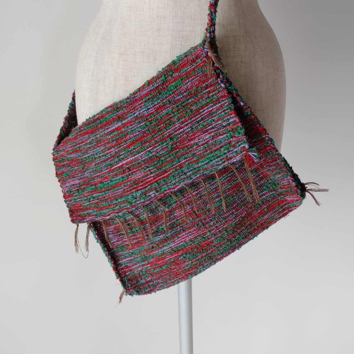 Neppy yarn fringe shoulder bag | 7:3